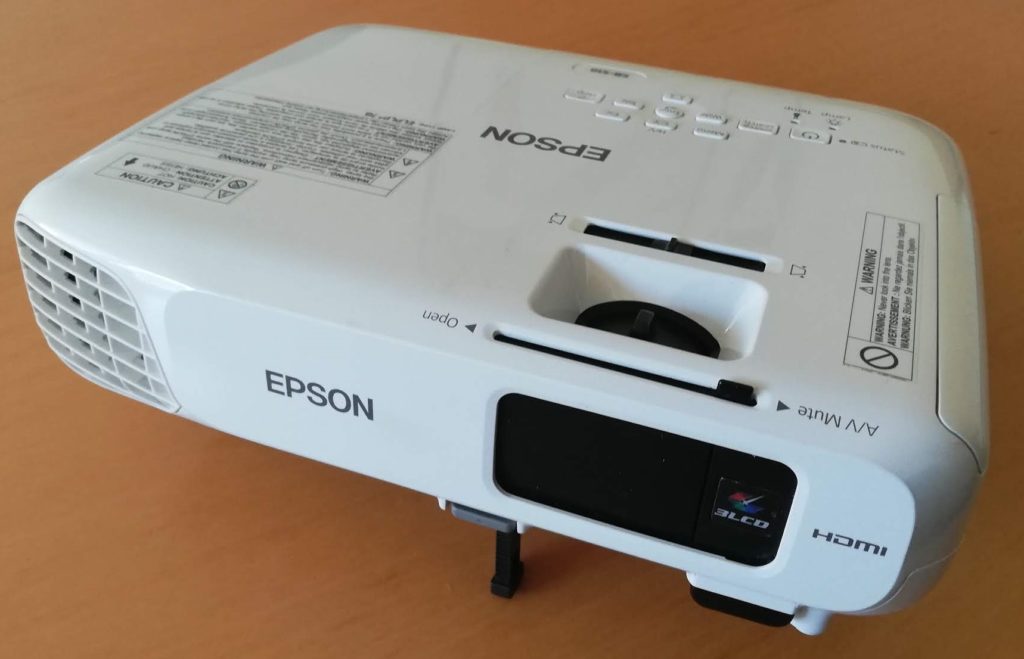 epson-ebs18-front - M2NET